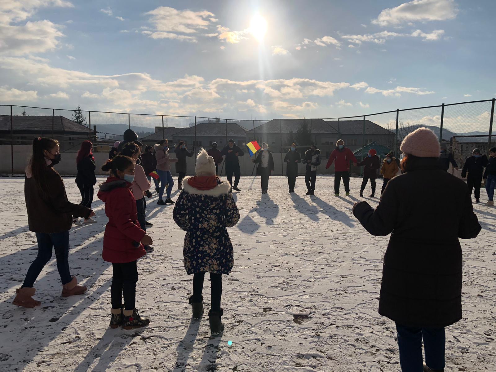 FOTO Lecţie de istorie oferită de elevii speciali din Mediaş care au ...